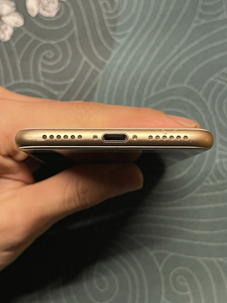 iPhone 8, 64 Гб, 74% емкость