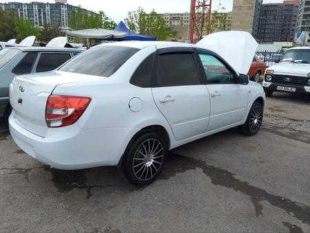 Lada 2013 aftamat karobka variantga ham  beriladi