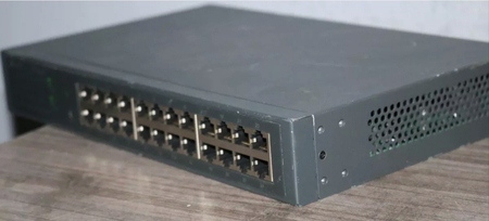 TP-Link TL-SG1024DE 24-Port Gigabit Easy Smart Switch , PRE-OWNED