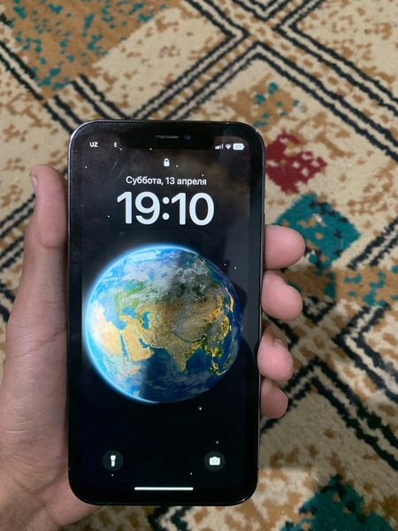 Iphone XR LLA 128gb 14 pro korpusda