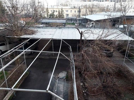 Продаётся 3 Комнатная на Ц-14 не торец 2 этаж