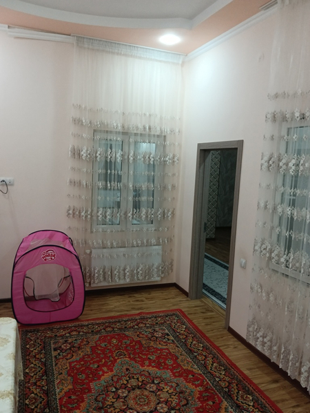 Продается дом в центре Янгиюля