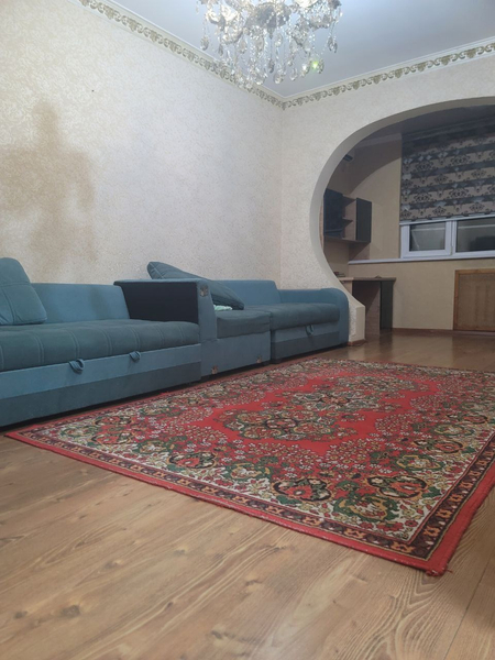 Аринда Квартера Кизларга БезМаклер (11)