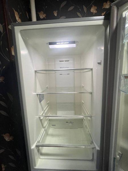 media holadilnik 400$ kelishamiz