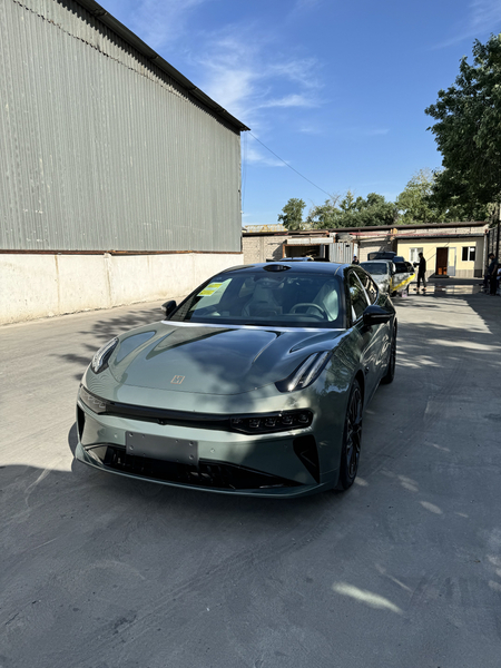 Продается Zeekr 001 you