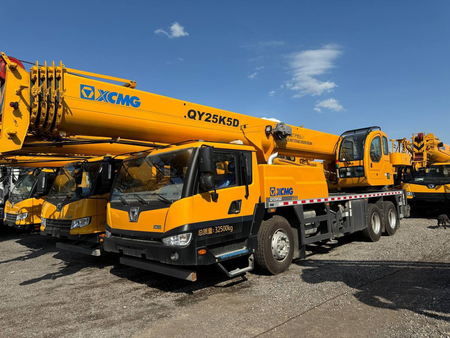 Aвтокран XCMG QY30K5 30 тонна 
2022 йил . 1800 МТЧ 

Срочно сотилади