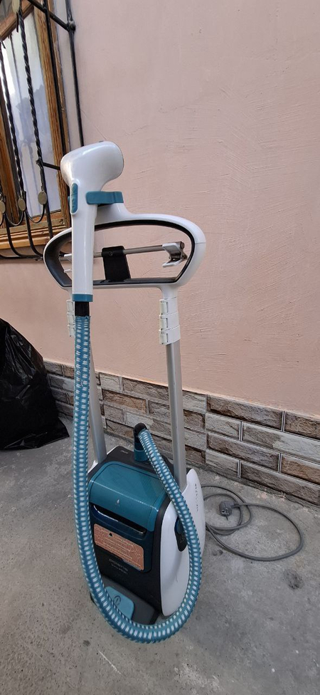 Продаю паровой утюг
