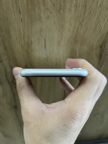 Iphone Xr kerdit va nasiyaga beriladi