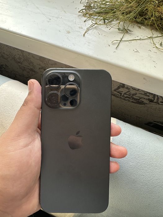 Iphone 15 pro max 256Gb   1050$