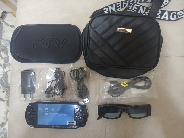 Assalom alekum Psp sotiladi holati yaxshi 64gb xotira 120+ Uyinlari bo