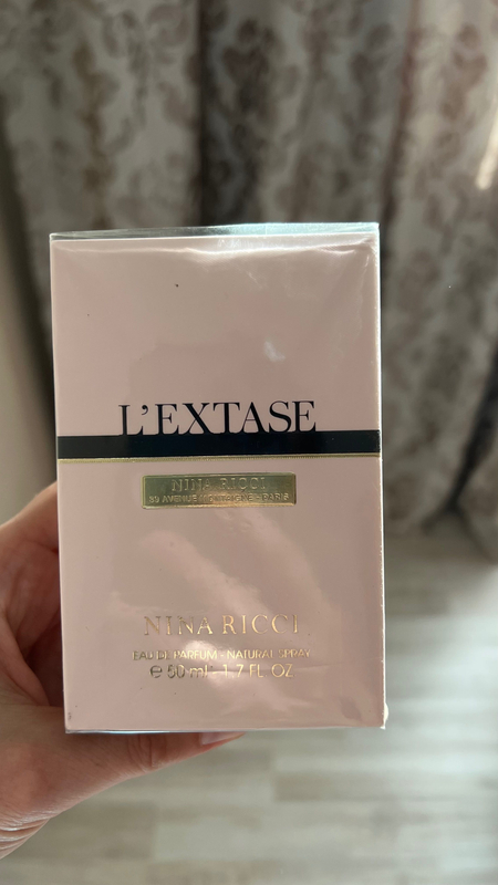 Парфюм L’extase от Nina Ricci
