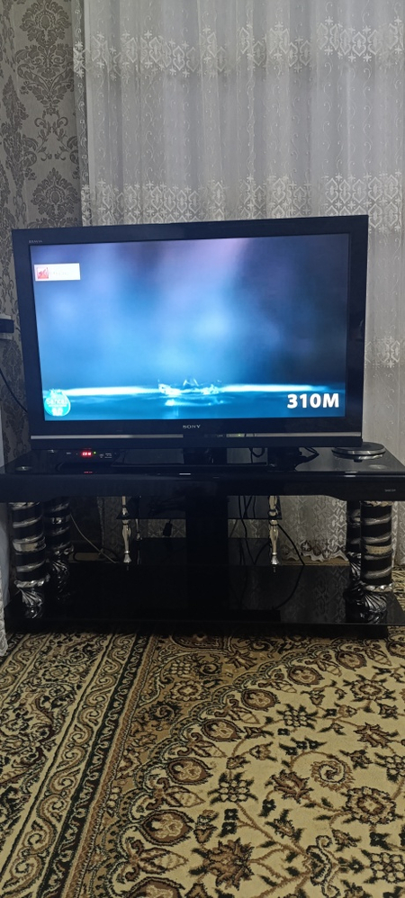 Televizor Sony Bravia + oynali podstavka