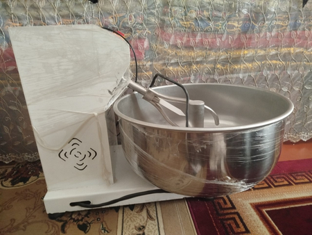 Mishalka xamir qoriydigan