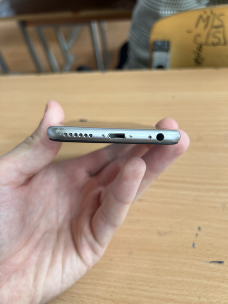 Iphone 6      64 gb