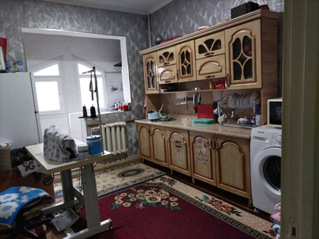 Срочно продаётся квартира в Мирзо Улугбекском районы 2/4/9