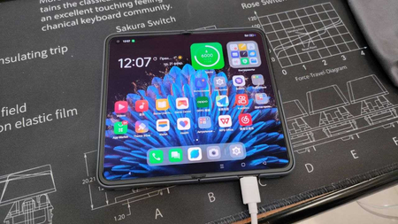 Продам OPPO FIND N2 16/512 - использовался 1 месяц - сост. отличное!