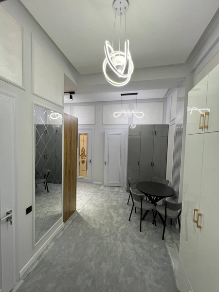Саламатина 1/4/4 кирпич ,с ремонтом и мебелью