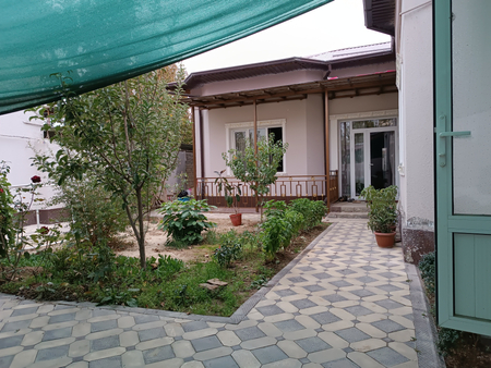 Продается участок на Юнусабаде