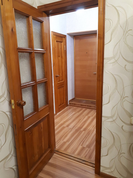 Продается квартира бывш. Перекресток Шастри гор Овир