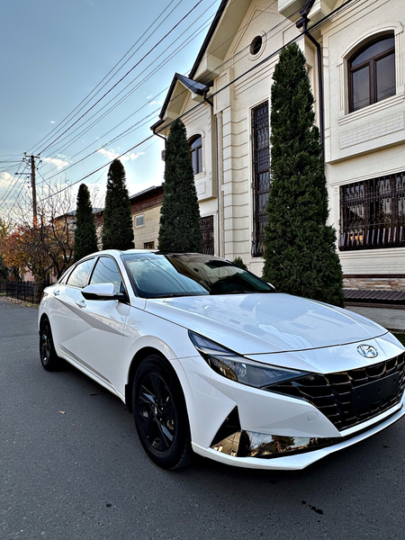 Hundai Elantra 3 Позиция 2022 Состаяние Идеално топтоза Пробег 39000km
