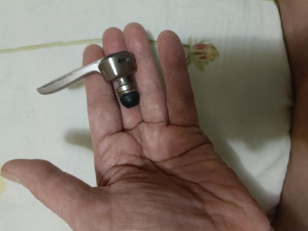 Продам блютуз наушник