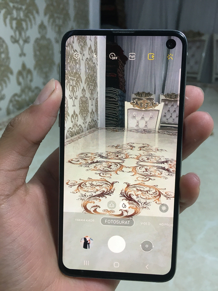 Samsung s10e ideal