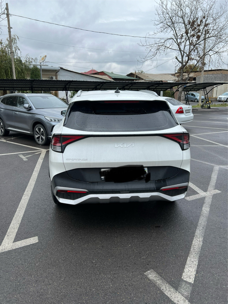 KIA Sportage 2023, 1 позиция