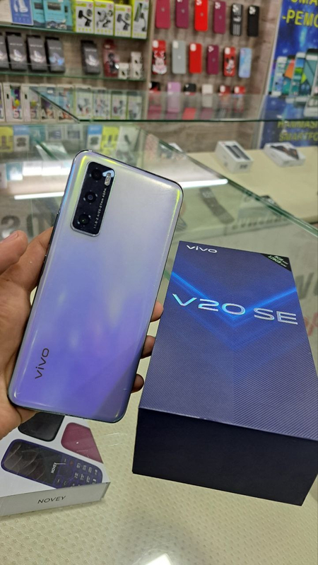 Продаётся телефон ViVO 2023