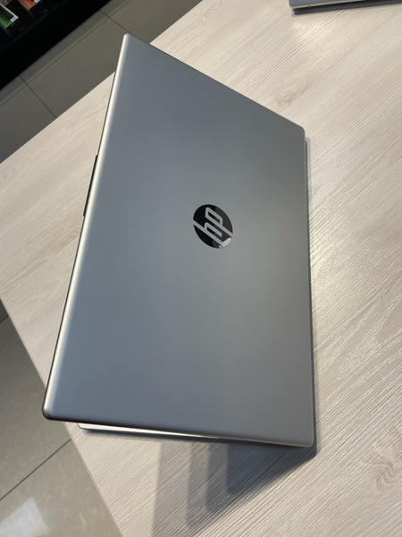 Noutbook hp r5-7520u
