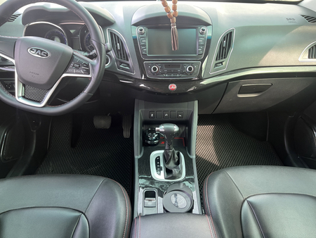 Продаю автомобиль Jac S5