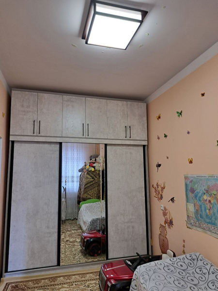 2 хонали Уй сотилади (2/2/4)