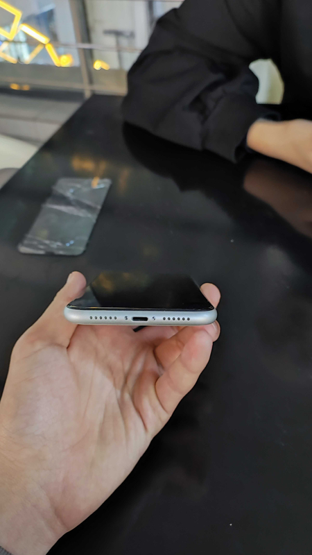 Iphone 11 white 64 gb