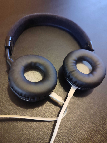 Наушники  Sony mdr -zx600