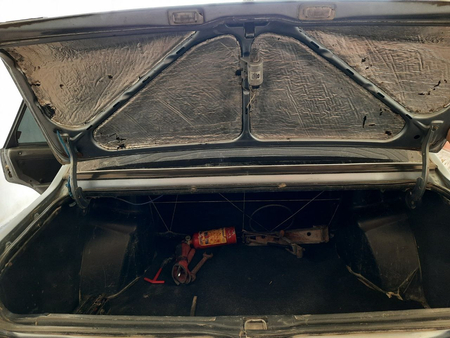 VAZ 21099 sotiladi