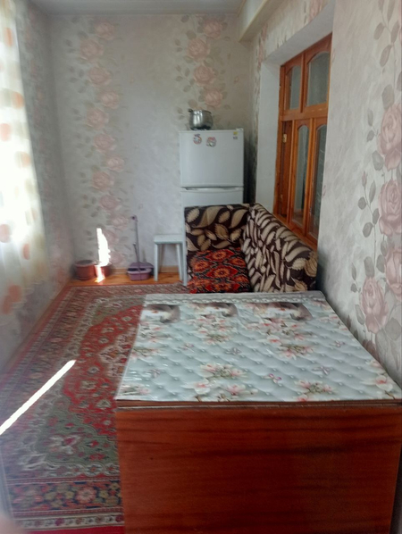 Кв 40-леть Тузель 2-ком 1-этажда шароитлари бор