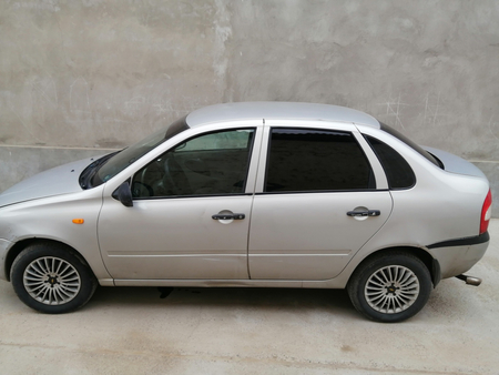 Lada kalina 1118 sotiladi