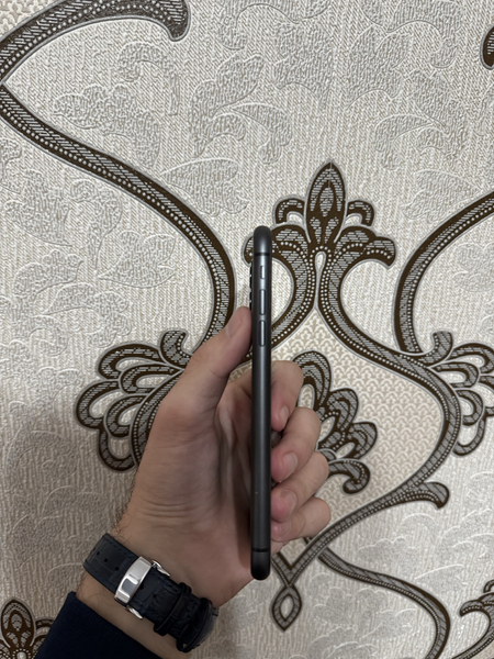 Iphone 11 ideal karobka bor