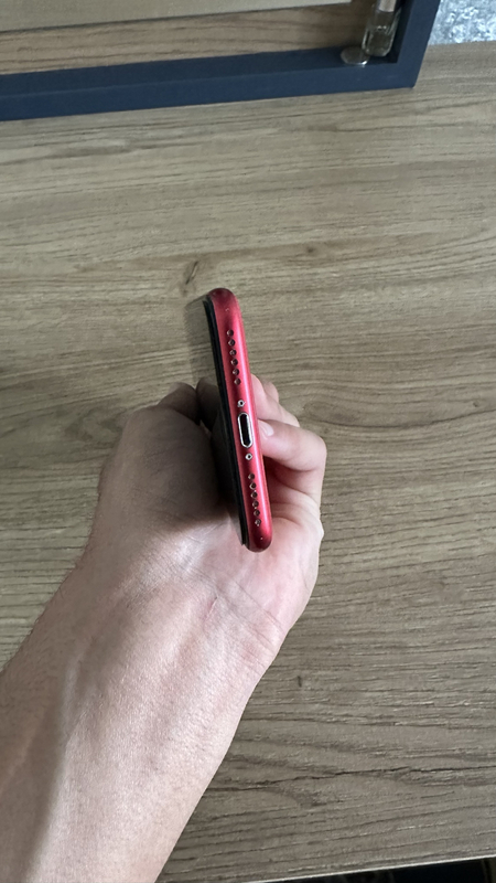 iPhone SE Sotiladi