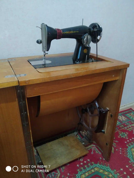 Швейная машина Подольск ножная