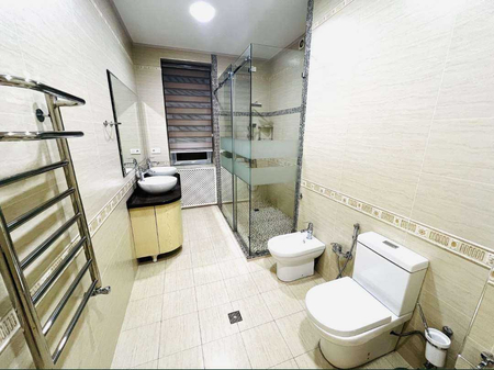 Gabus building 4 room 3 bed 2 bath Taras Shevchenko street metro Oybek