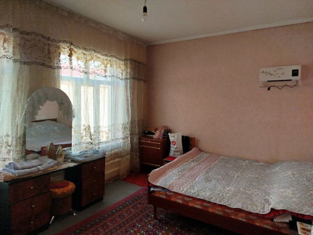 Hovli uy sotiladi.  Продаётся земельный участок.