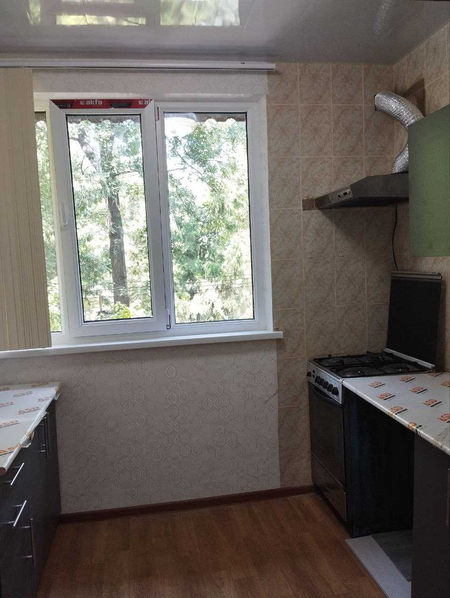 Буюк ипак йюли лафарга метро 2/2/4  кирпич 54м²