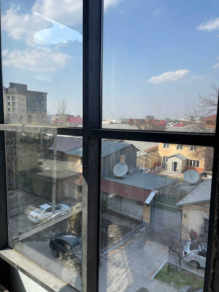 Продается коробка 70м2 на 3м этаже.Паркентский(140988)