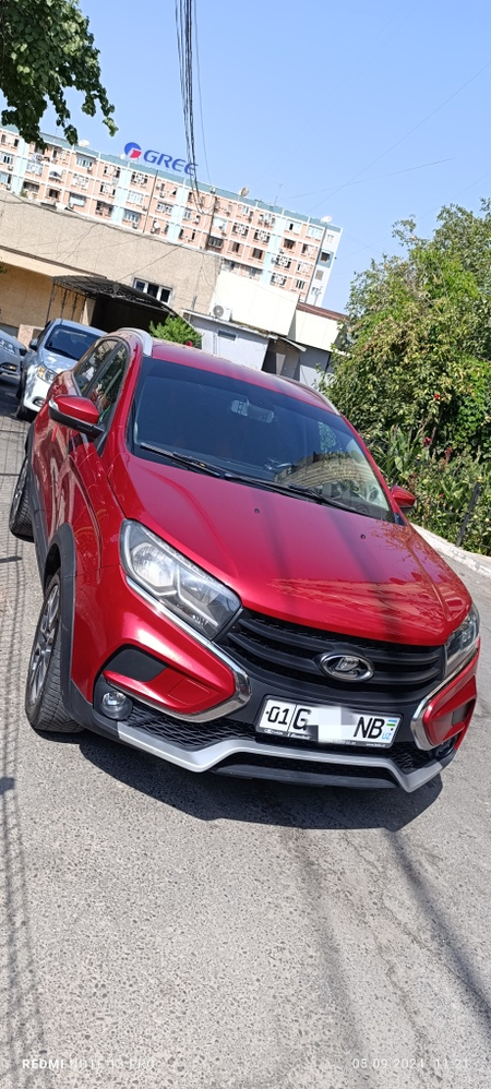 Срочно LADA X-RAY Cross Сотилади.