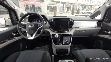 Jac M4 miniven soni chegaralangan shoshiling