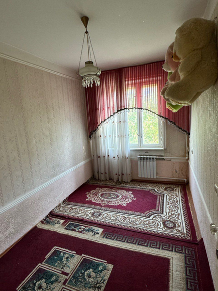 СРОЧНО..!3 хоналик кв сотилади. Меморлар 13 а. Ширин автосалон оркаси.