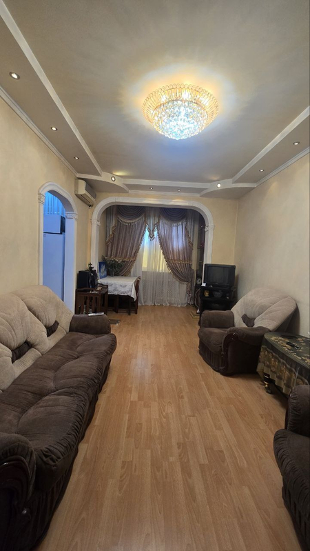 Продается квартира на Чиланзаре 11 квартале 4/3/4 бал 1,5х3