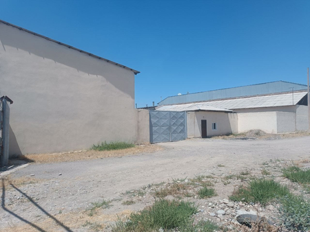 Продаётся территория в промышленной зоне , для производства или склада