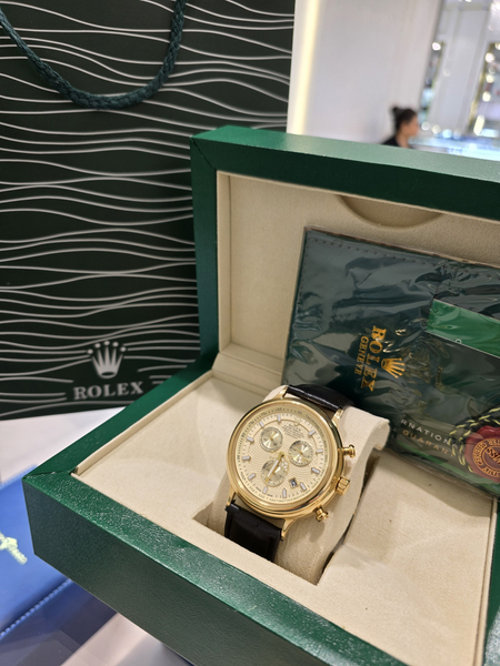 Продам золотые чамы 750 пробы Rolex Daytona