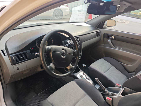 Продается автомобиль LACETTI 1.8 автомат